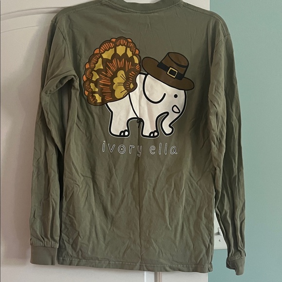 ivory ella | Tops | Ivory Ella Forest Green Long Sleeve Tee | Poshmark